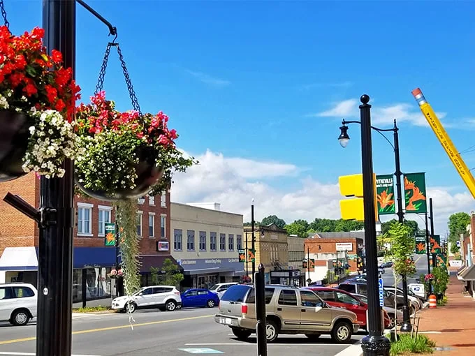 Wytheville's brick buildings and American flags create that Norman Rockwell painting come to life we all secretly crave.