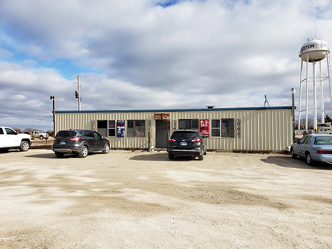 Classic roadside grill with a no-nonsense approach. That metal sign might as well read "Steak Paradise Ahead!"