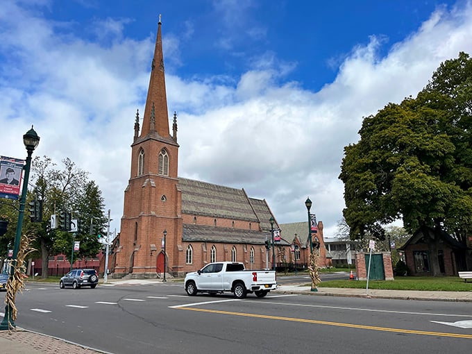 The wide streets of Elmira offer breathing room and parking spots aplenty—a luxury city folks have long forgotten exists.