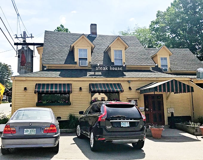 "Welcome Vacationers" indeed! After a day on the slopes, this cozy haven promises the comfort only a great steak can deliver.