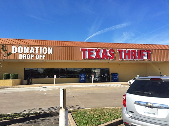 Texas Thrift (Houston): "That 'Donation Drop Off' sign might as well read 'Treasure Delivery Entrance' for tomorrow's shoppers."