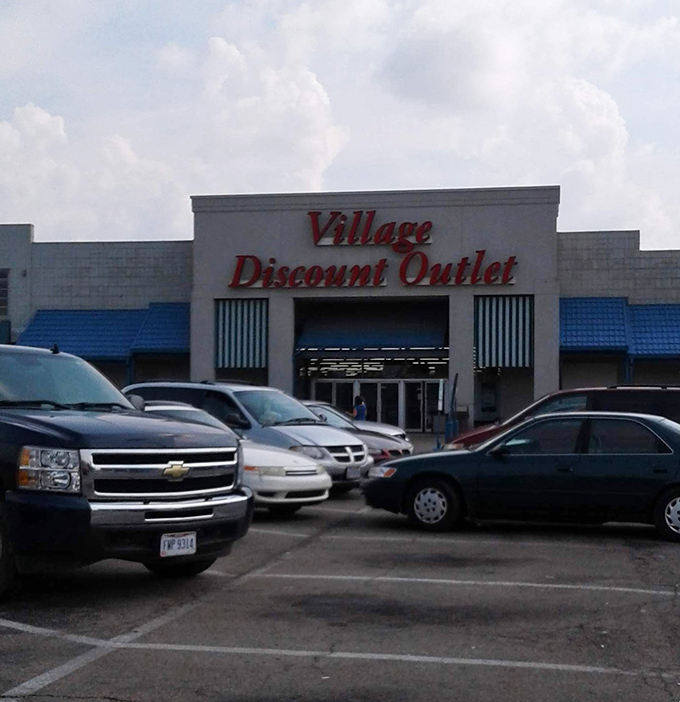 The packed parking lot tells you everything – savvy shoppers know where to find the best deals in Dayton!
