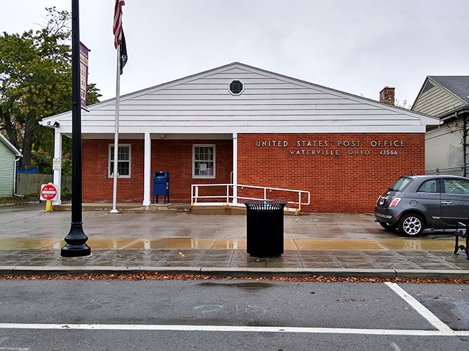 Even the post office in Waterville has character—this isn't some cookie-cutter government building, but a piece of the community fabric.