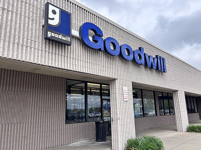 Goodwill Hermitage's clean lines and bright signage promise an organized treasure hunt within.