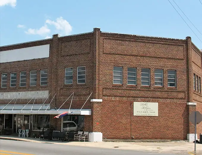 Metter's classic courthouse doesn't just house government offices—it anchors a community where neighbors still check on neighbors.