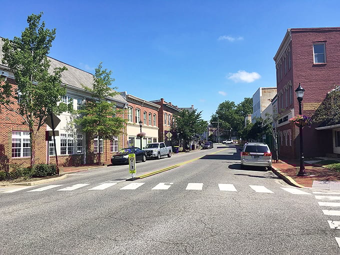 Milford's vibrant historic district pops with color and character. Like finding an original Picasso at a yard sale – beautiful and surprisingly affordable!