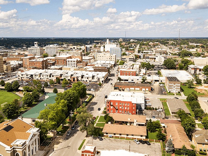 From above, Poplar Bluff reveals its intimate scale – a patchwork of neighborhoods, downtown buildings, and green spaces nestled together.