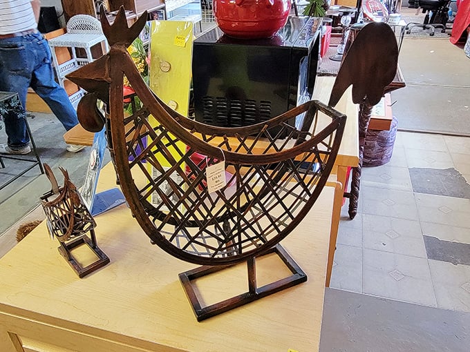 This isn't just a metal basket—it's a future centerpiece waiting to tell stories across your dinner table for years to come.