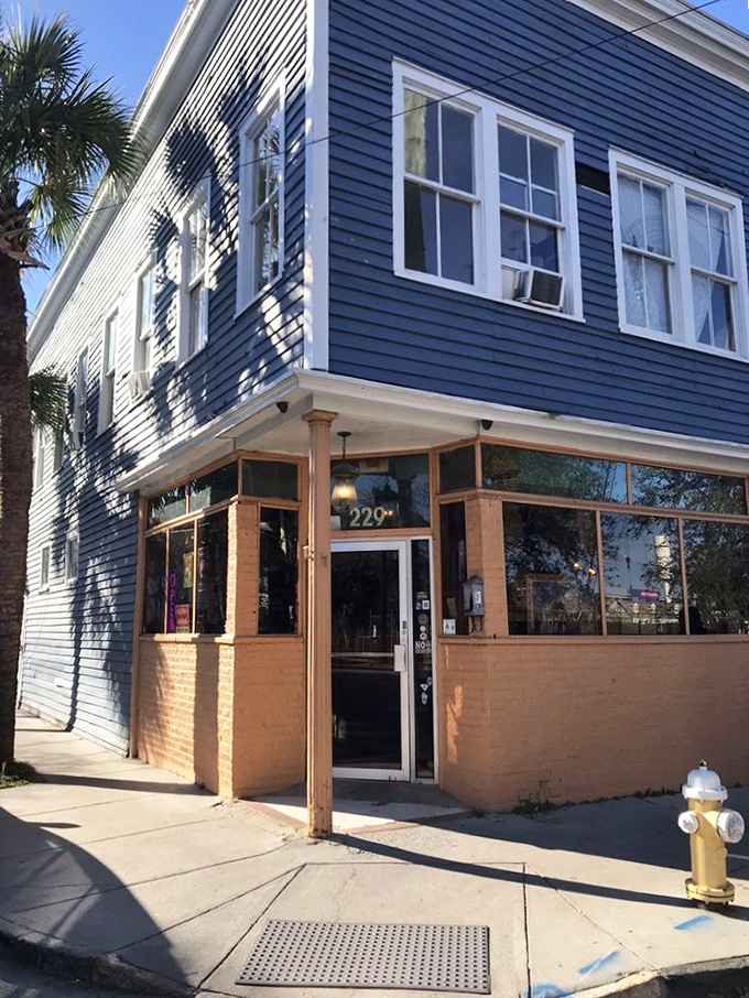This charming blue building with sunny yellow trim houses some of Charleston's most satisfying slices. The corner location screams "neighborhood gem."