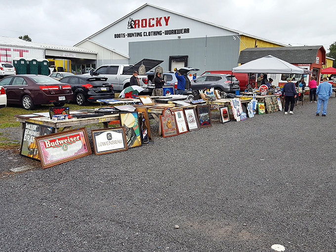 Who needs walls when you have blue skies? Leighty's turns shopping into an open-air treasure expedition.
