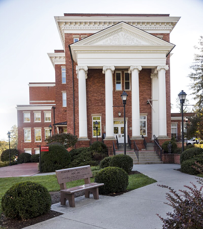 The walkable streets of Lewisburg invite exploration while your retirement savings stay comfortably in your pocket. 