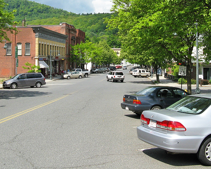 Main Street America alive and well—Bridge Street offers the kind of downtown where locals still greet each other by name.