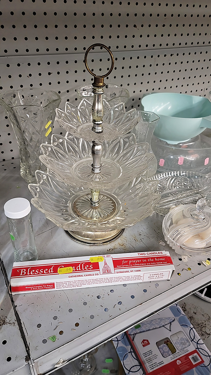 Yesterday's elegance awaits a second chance to shine. This tiered serving tray could be the star of your next dinner party or afternoon tea.