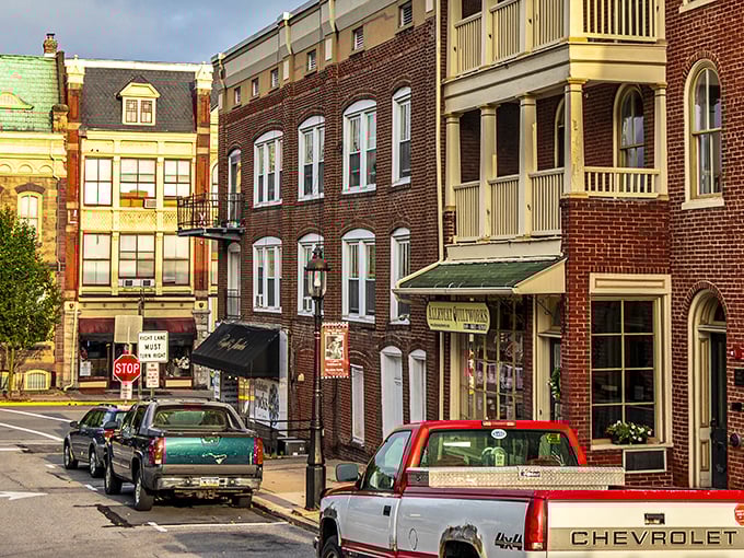 High Street's brick facades tell stories that Netflix hasn't optioned yet, but should—"The Victorian Chronicles" has a nice ring to it.