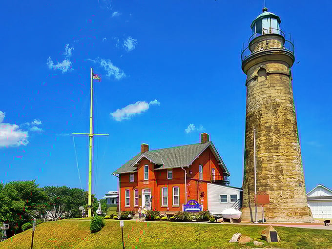 Not to be confused with its cousin! This sandstone beauty is the Fairport Harbor Marine Museum, another lighthouse worth exploring in the area.