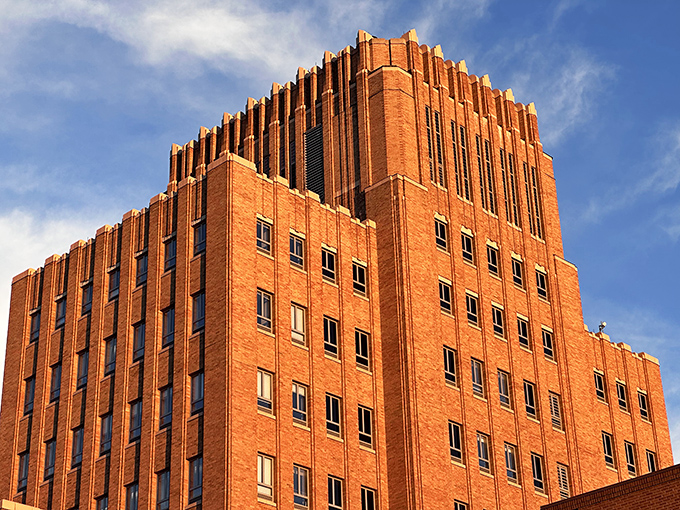 This Art Deco masterpiece isn't just a building—it's architectural jazz. Ogden's Municipal Building catches the sunset like it was designed to do exactly that.