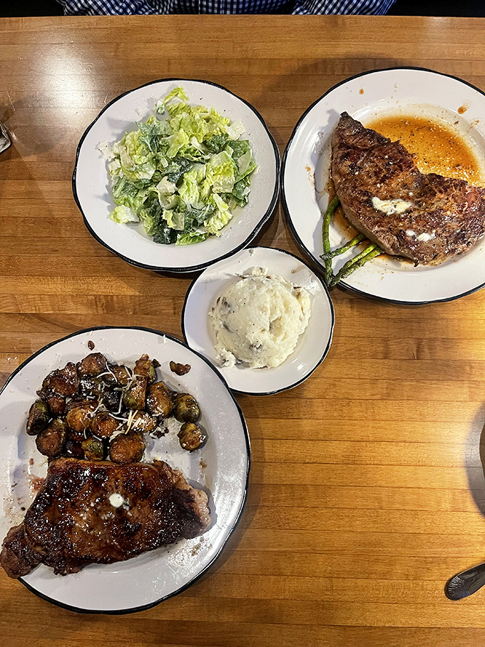 Steak and sides in perfect harmony – like a delicious quartet where the caramelized ribeye is definitely the lead singer.