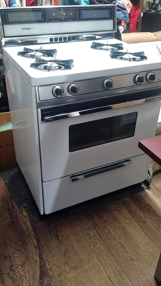 This vintage Tappan stove isn't just an appliance—it's a time machine. Imagine the Thanksgiving turkeys and birthday cakes it's witnessed through the decades.