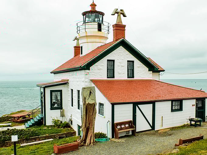 Only accessible at low tide, this island lighthouse plays harder to get than most celebrities. 