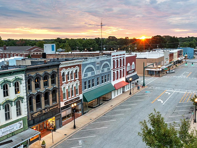 Paris, Tennessee's quaint downtown offers big character without the big-city price tag.
