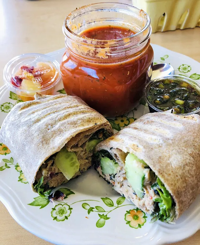 When a sandwich shop also masters Asian-inspired wraps, you know you've found culinary versatility. Paired with soup in adorable mason jars? Genius!