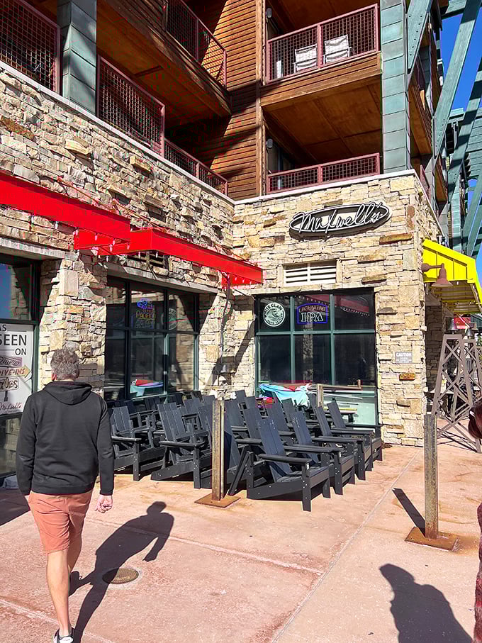Those empty rocking chairs outside Maxwell's are practically begging you to grab a slice and stay awhile.