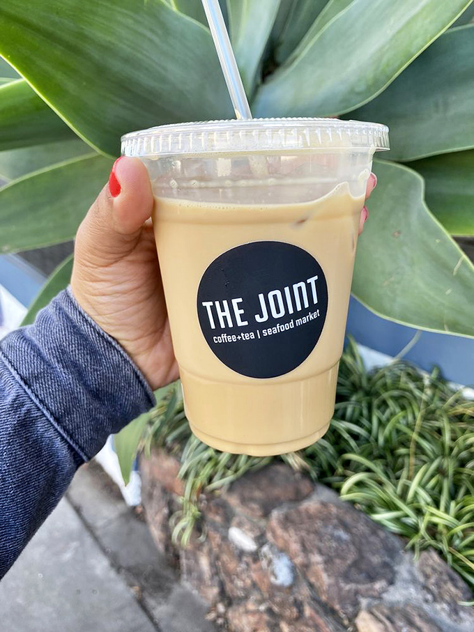 Their brown sugar oat latte – where comfort and sophistication meet in a cup. Like a cashmere sweater in liquid form.