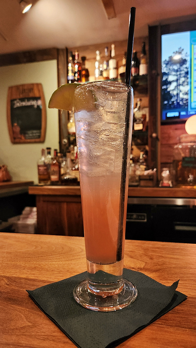 Cocktails at Mac & Walt's prove that adult beverages can be both sophisticated and fun—like your favorite aunt who tells inappropriate stories.