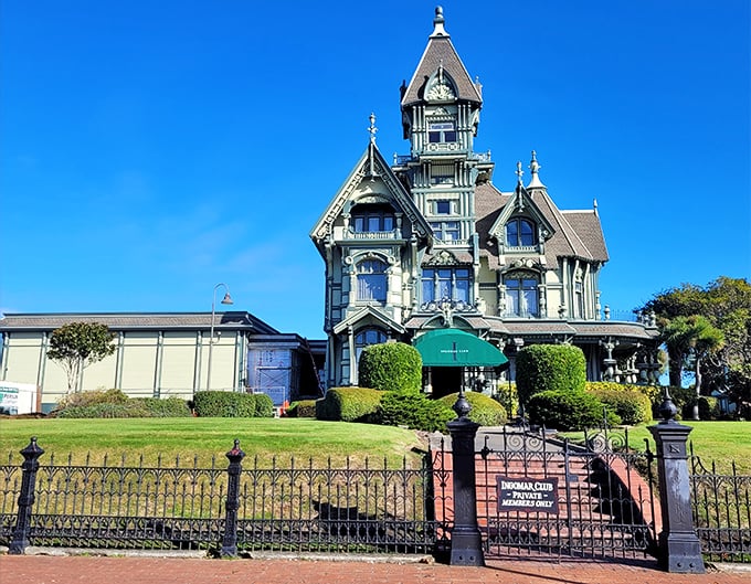 The Carson Mansion—where Victorian architecture went absolutely bonkers in the best possible way—stands as Eureka's most photographed landmark.