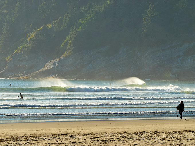 Surfers call these waves "just right" – not too big to terrify, not too small to bore. Goldilocks would approve.