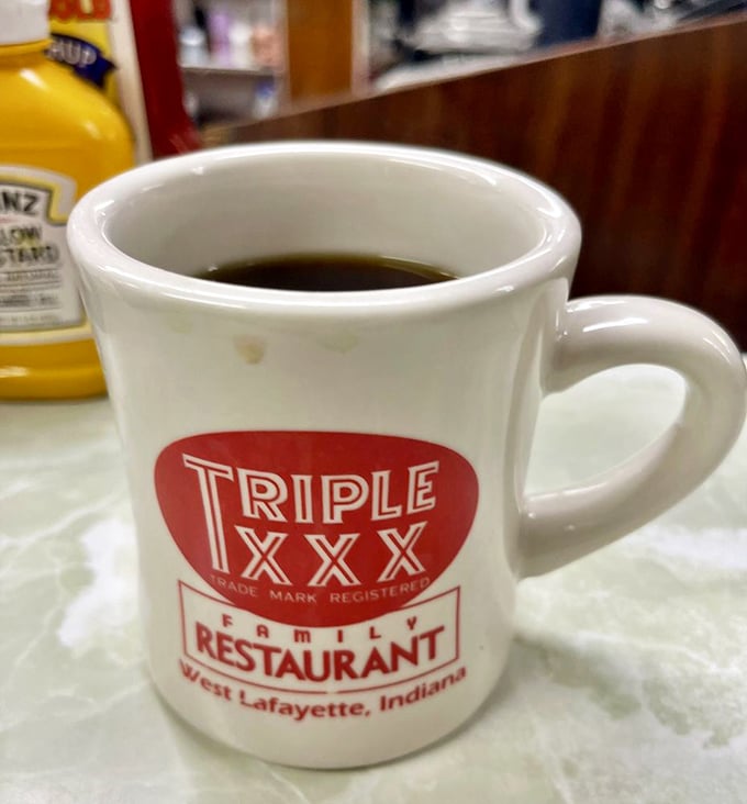 Even the coffee comes with a side of nostalgia in these classic mugs. Perfect for warming up on those chilly Midwestern mornings when only diner coffee will do.