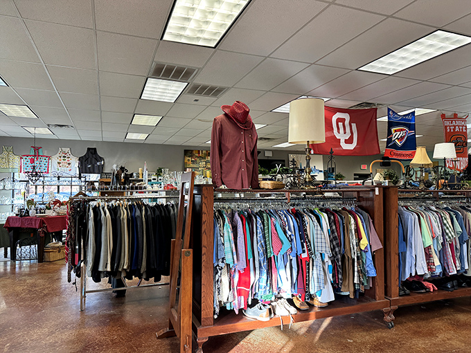 HOPEfully Yours elevates the thrift experience with carefully curated displays. Even the mannequins look stylish in this Edmond gem!