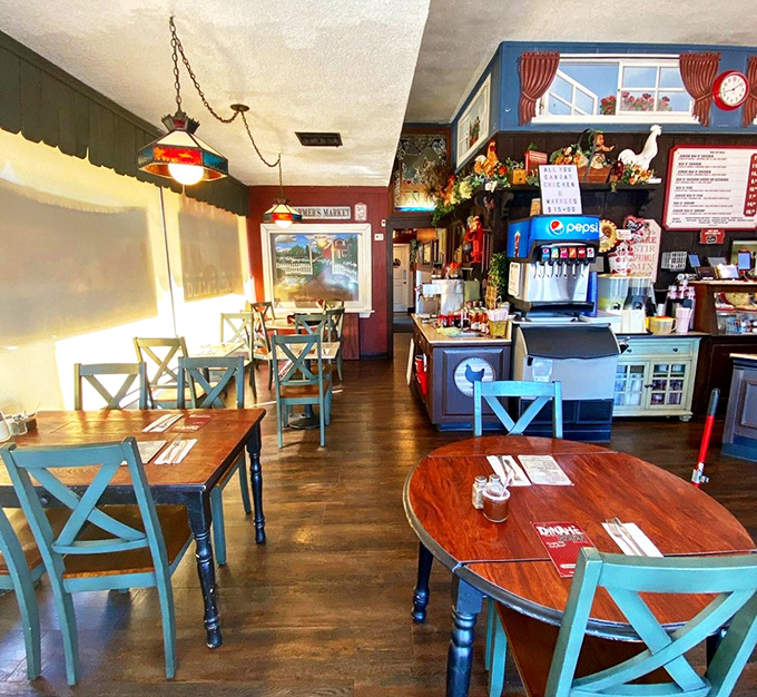 The dining room feels like your favorite aunt's kitchen – if your aunt could fry chicken better than anyone in California.