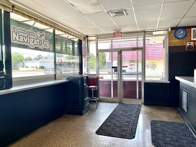 The entrance says it all – no gimmicks, just good food. Even the Goodwin College Navigators know where to dock for reliable sustenance.