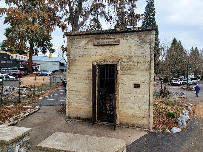 Even the jail looks charming here – though we'd still recommend staying on the right side.