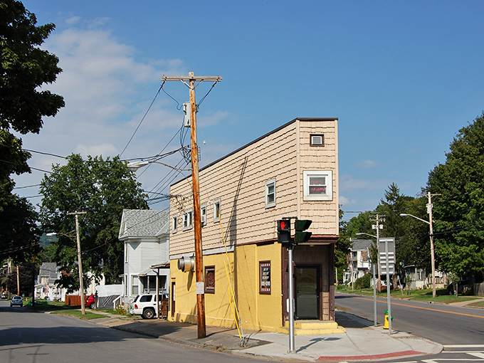 Ilion's brick facades and wide streets create the perfect setting for a life where everyone knows your name. 