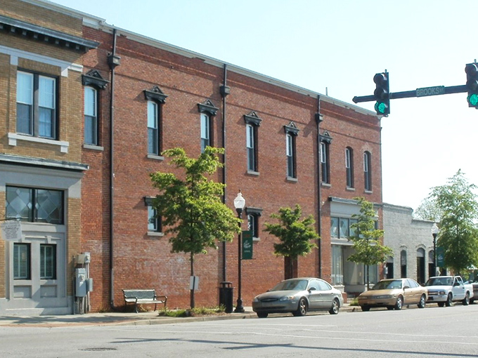 Manning's historic buildings stand as testaments to enduring craftsmanship. They don't make 'em like this anymore—in construction or in affordability!