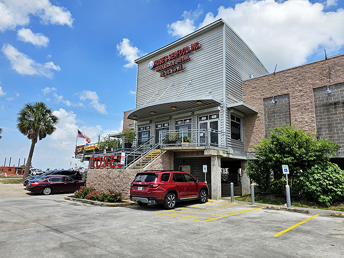Rose's impressive two-story structure commands attention on Seabrook's waterfront. A seafood palace fit for the freshest catches!