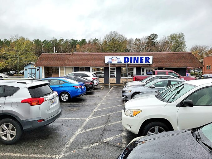 Marie's Diner (La Plata): Simple parking lot, extraordinary food memories waiting to be made inside. The best culinary experiences rarely need valet parking.