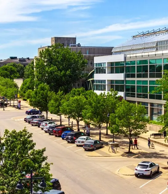 fun retirement cities iowa ftr