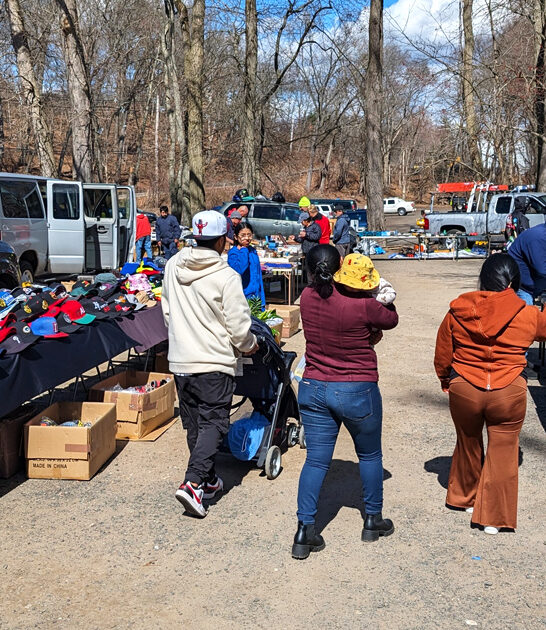 gigantic flea markets connecticut ftr