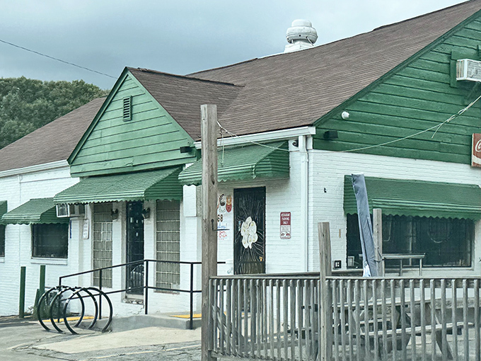 The little green house on Memorial Drive isn't trying to be fancy—it's too busy perfecting breakfast magic that keeps Atlantans coming back for more.