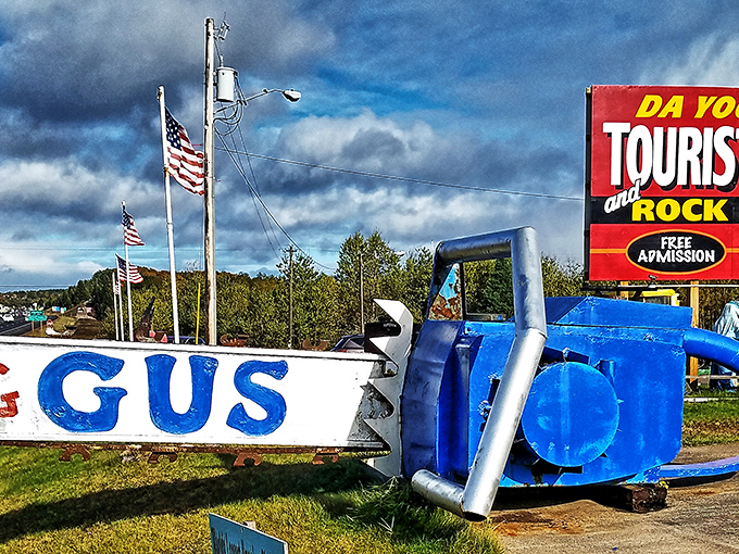 Big Gus, the world's largest chainsaw, greets visitors like an overeager blue puppy – if puppies could slice through redwoods and weighed 123 tons.