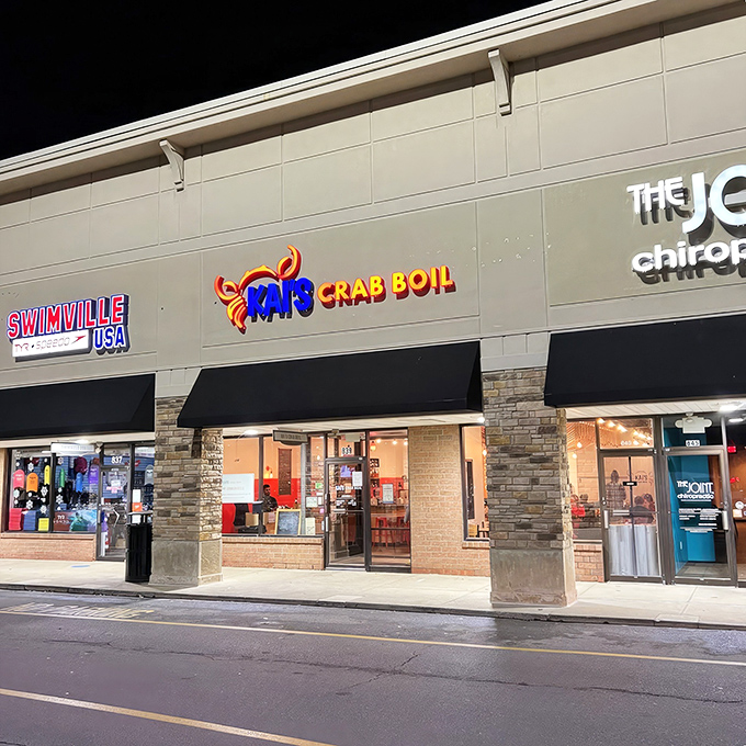 Strip mall magic happens here – where unassuming exteriors hide extraordinary seafood adventures waiting inside.