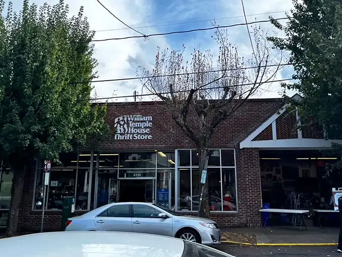 The treasure hunt begins! Those wooden chairs lined up outside are like sentinels guarding the gateway to thrift nirvana.