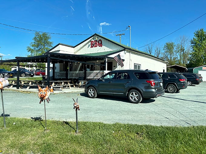 The unassuming exterior of BBQ Exchange belies the smoky treasures within. Like finding a winning lottery ticket in your winter coat pocket.
