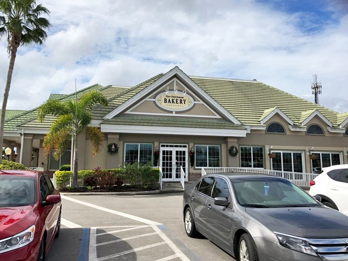 Where palm trees meet Amish tradition—Der Dutchman's exterior blends seamlessly into Sarasota's landscape while promising comfort food that transcends geography.
