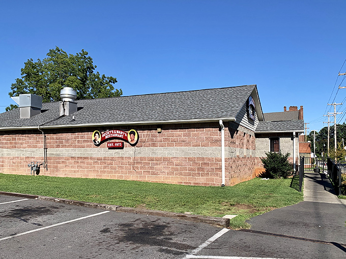The unassuming brick exterior of Becky's & Mary's Restaurant proves once again that culinary greatness rarely advertises itself with neon signs and valet parking.