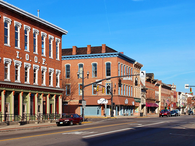 Downtown Circleville showcases those classic brick buildings that whisper stories from another era—architectural eye candy that makes you want to slow down and listen.