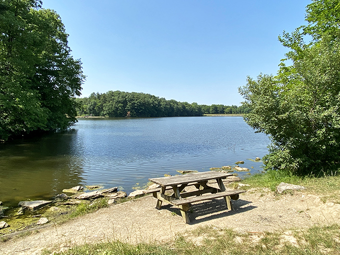 Mother Nature's infinity pool. Findley State Park's 93-acre lake mirrors the sky so perfectly, you'll wonder which way is up.